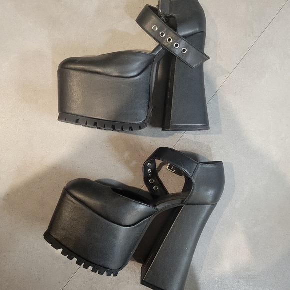 Dolls Kill | Shoes | Dollskill Platform Heels | Poshmark
